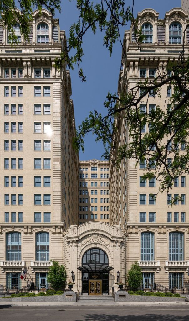 Historic Chicago Apartment Building The Belden-Stratford Celebrates ...