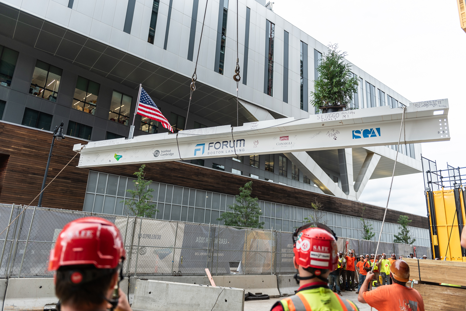 Lendlease and Ivanhoé Cambridge Top Out FORUM Life Science Development ...