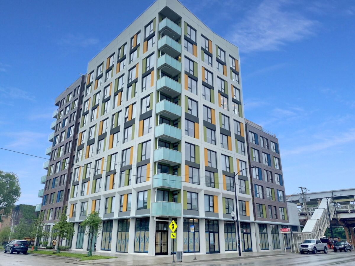 Habitat Tops Off Second Apartment Building at 43 Green in Chicago’s ...