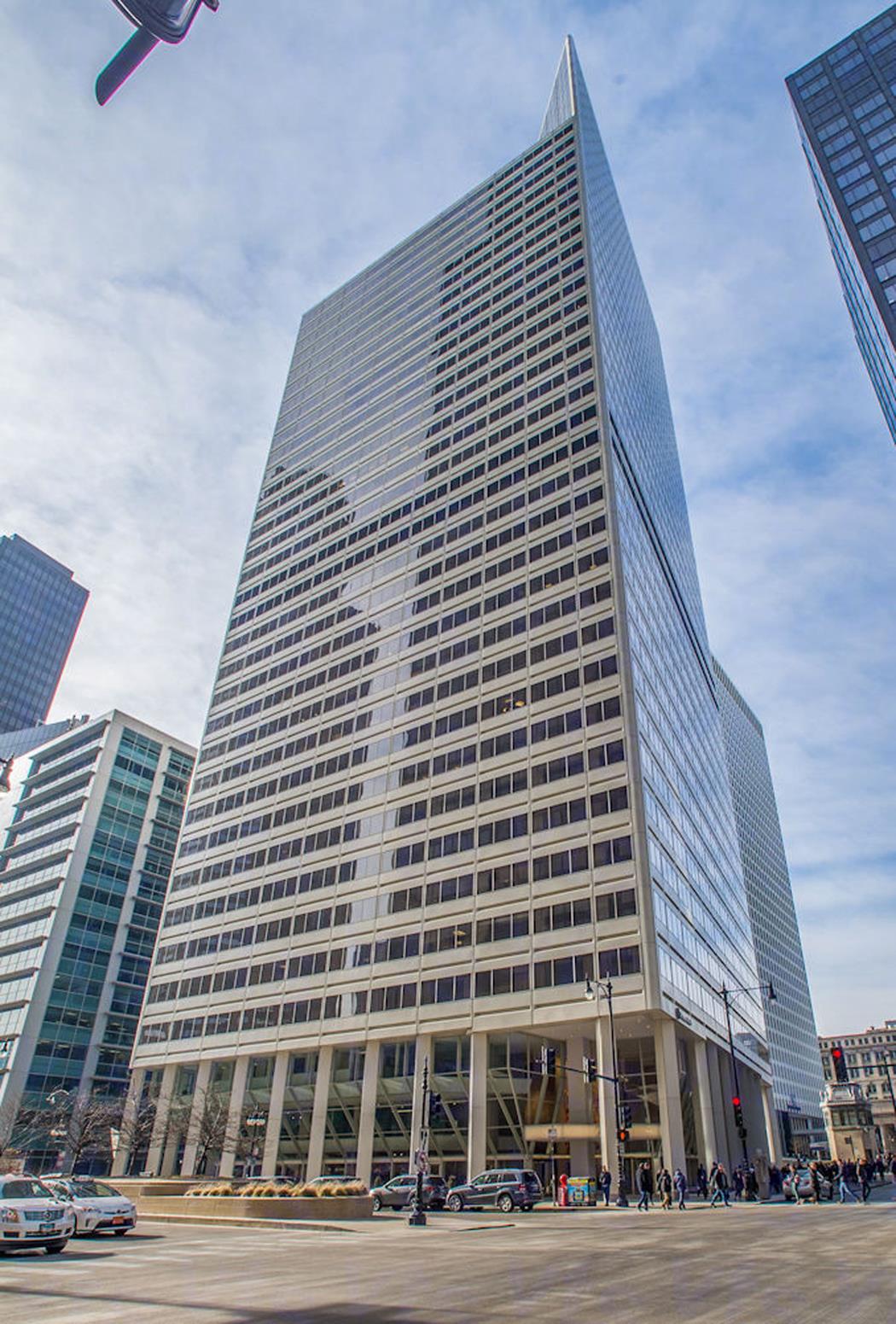 Glenstar, Private Investor Take Ownership of 200 South Wacker Office ...